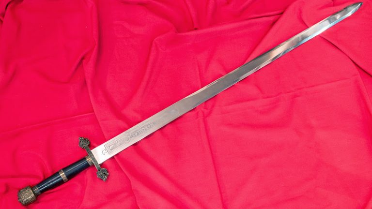 Epée : grecque d'Héraclès ou Hercule - Terres-celtiques